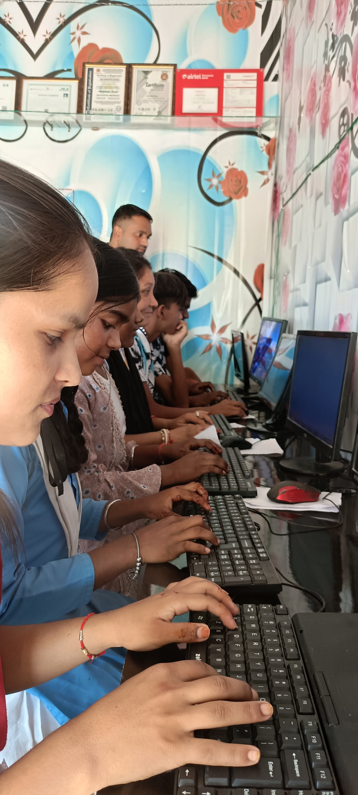 Gallery - hm computer center